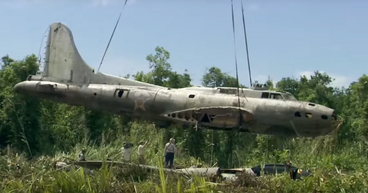 The 'Holy Grail of Military Aviation' - The B-17 Swamp Ghost - Found ...