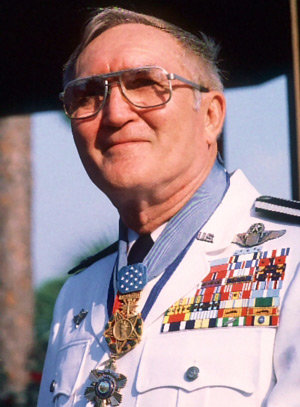 Who is the most highly decorated service member in American military ...