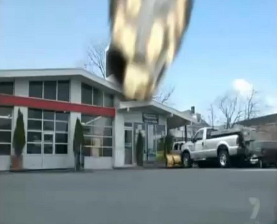 Plane crashes in Rockaway, New York - Nov 12, 2001 - HISTORY.com ...