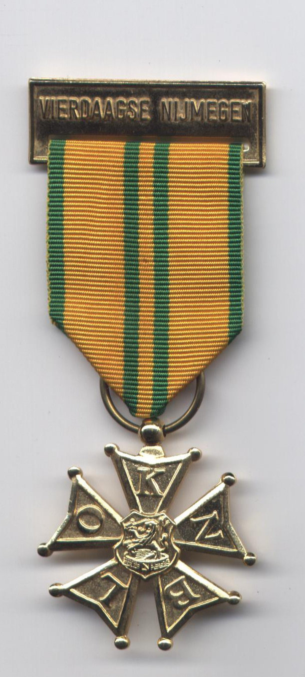 Can you wear the Holland 4 Day March ribbon in your DA Photo? | RallyPoint