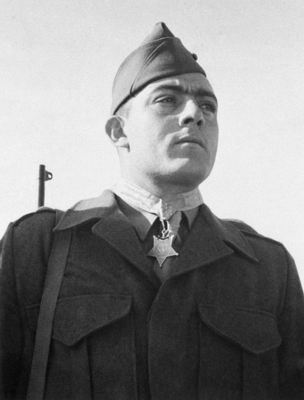 Biography of Sgt. John Basilone – Buffalo Medal of Honor Park | RallyPoint